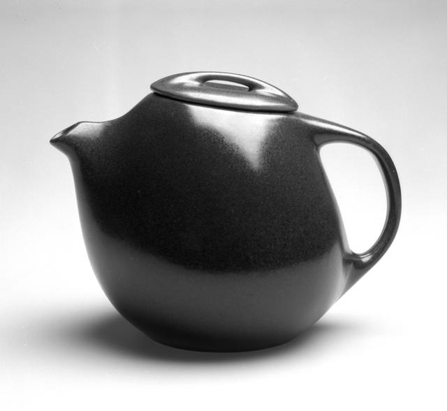 Teapot from Raymor Modern Stoneware line · Brooklyn Museum