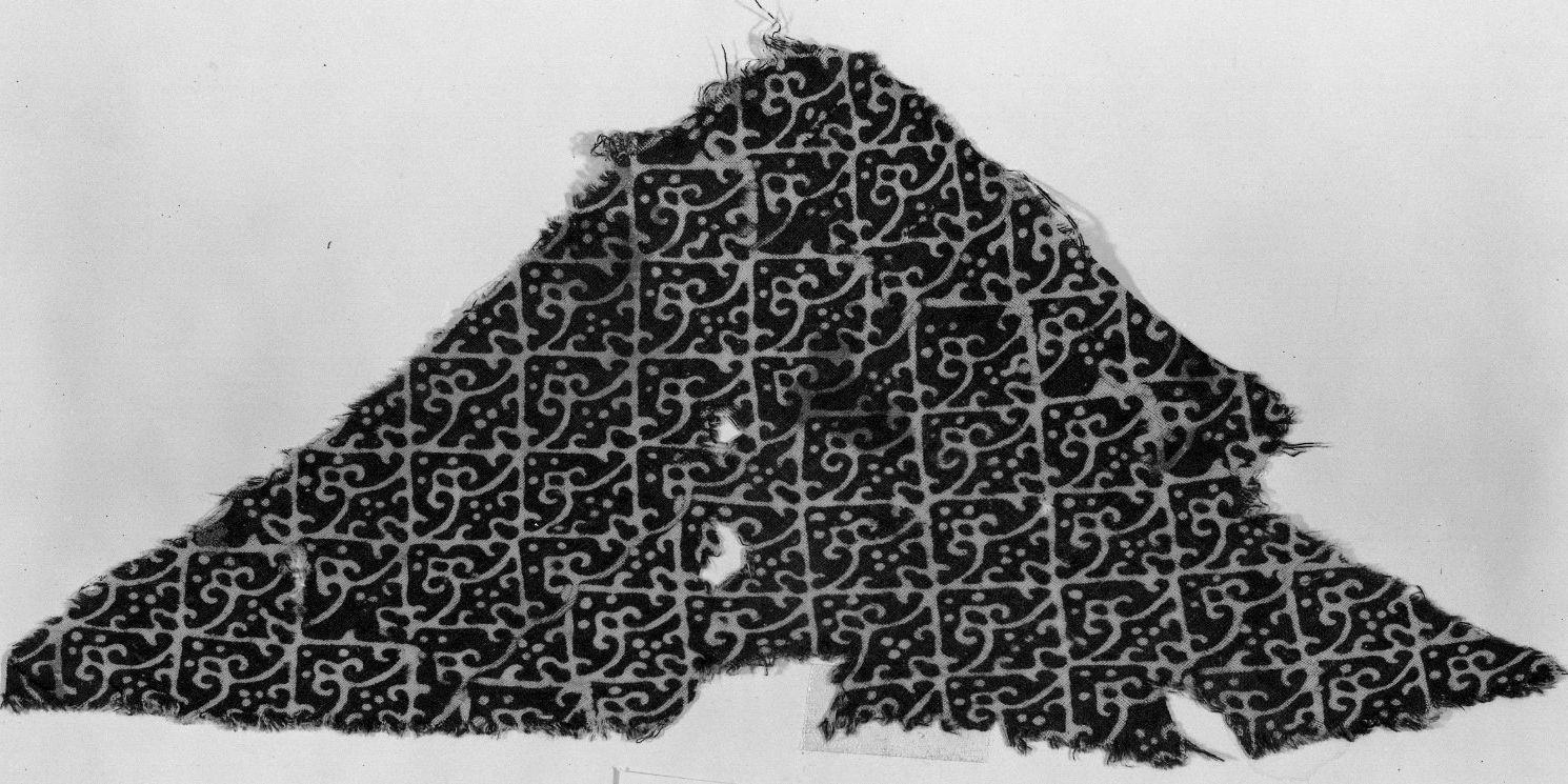 Fustat Textile Fragment · Brooklyn Museum