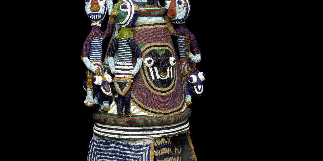 Beaded Crown (Ade) of Onijagbo Obasoro Alowolodu, Ògògà of Ikẹ́rẹ́ (r ...