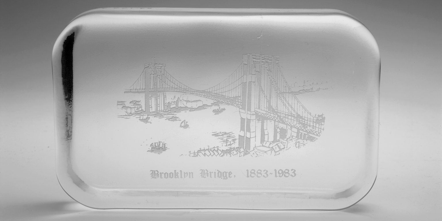 Paperweight (Brooklyn Bridge) · Brooklyn Museum