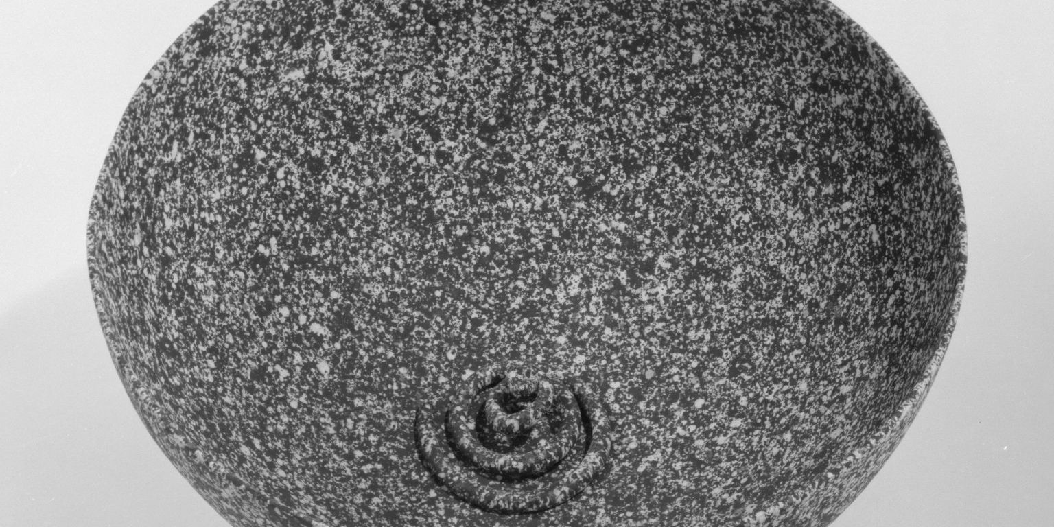 "Double Dissolve" Bowl · Brooklyn Museum