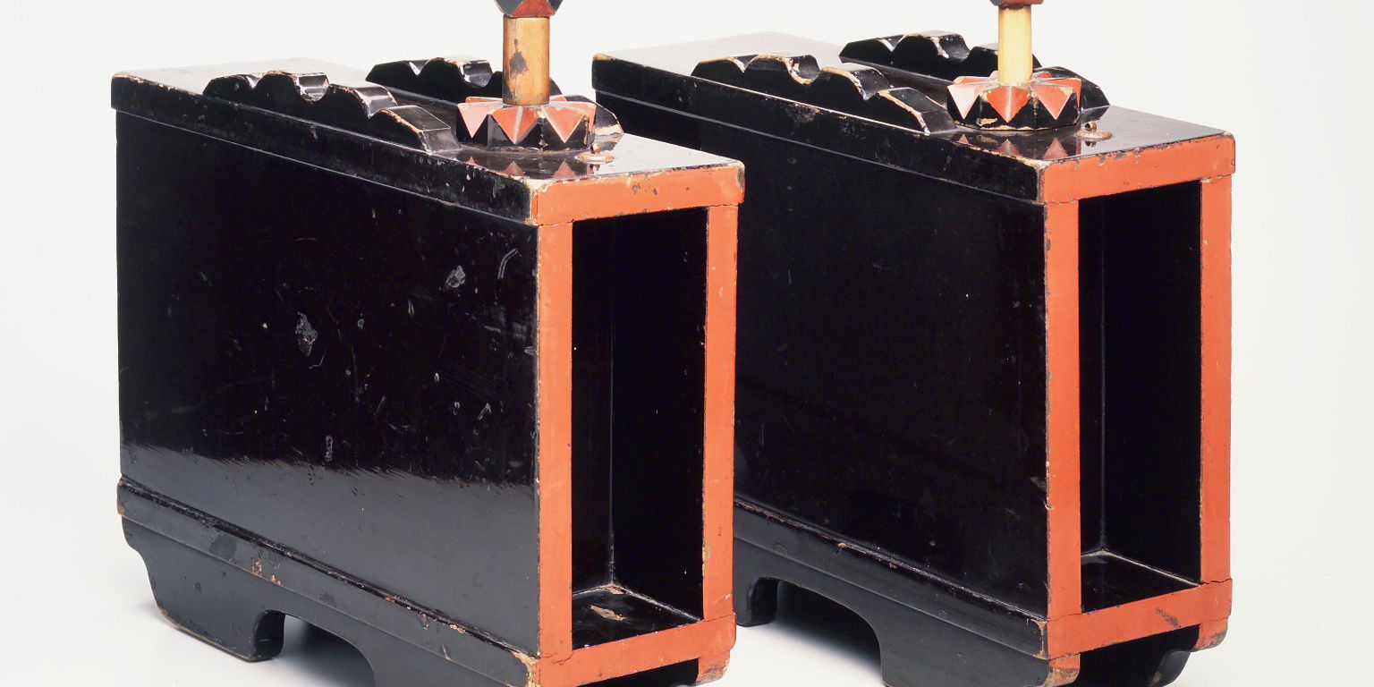 Ceremonial Sake Flask, One of Pair · Brooklyn Museum