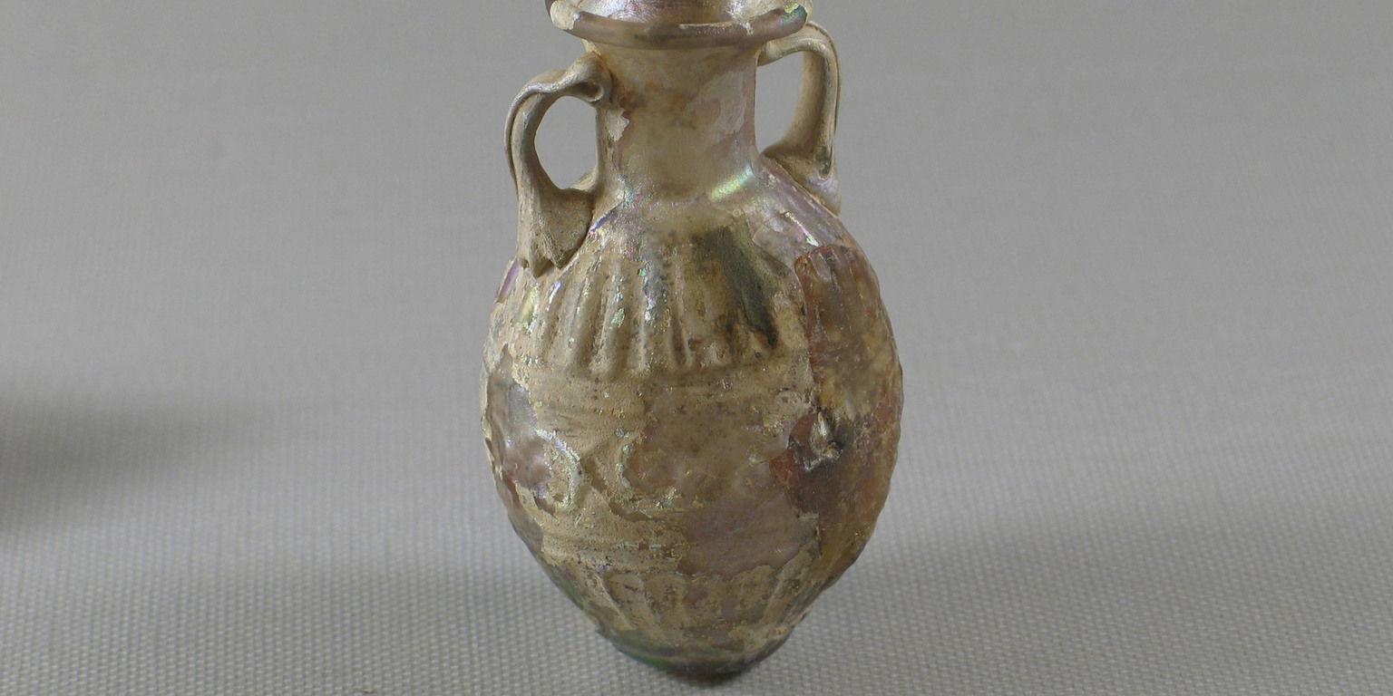 Bulbous Bottle with Band of Scrolls · Brooklyn Museum