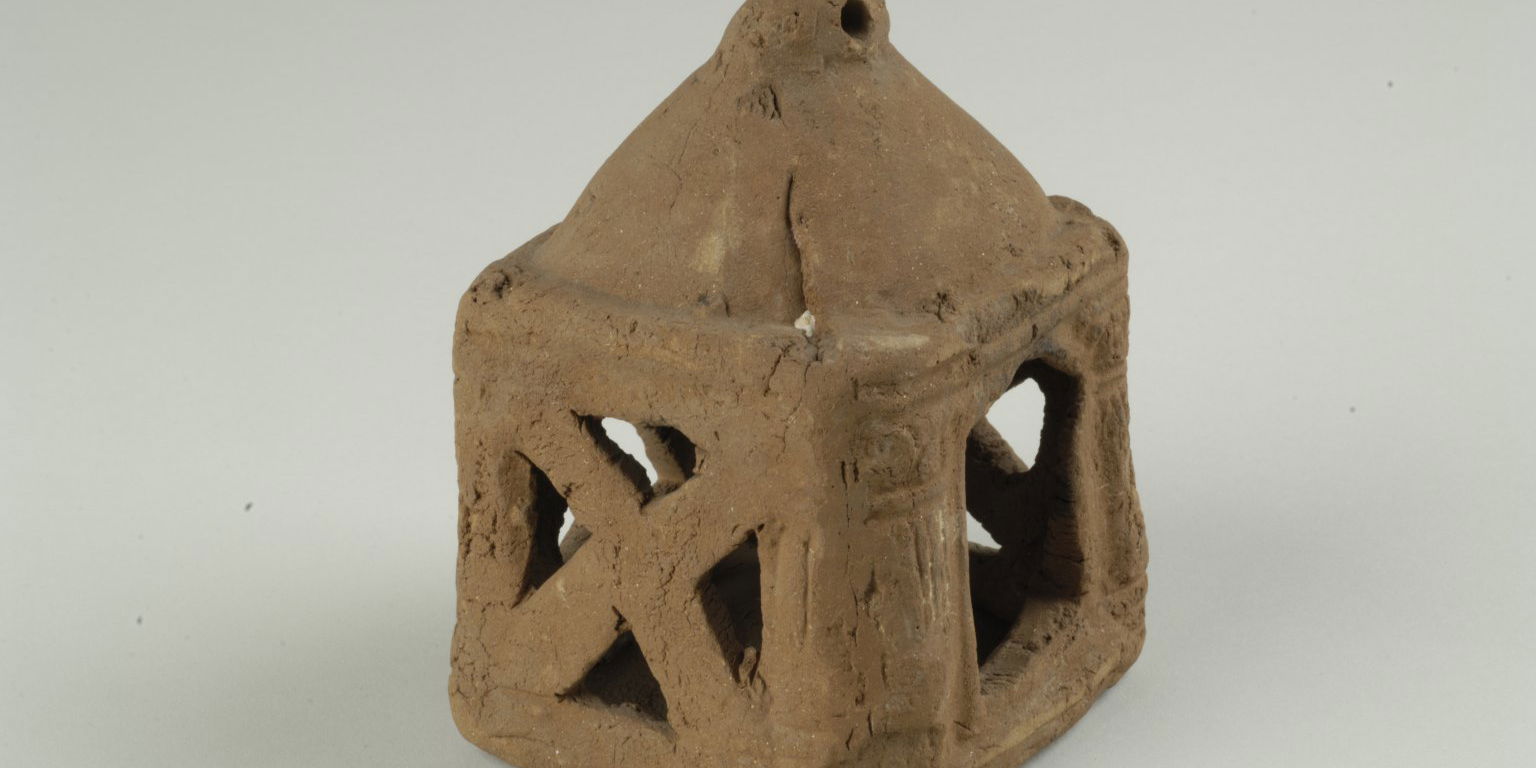 House-Shaped Lamp · Brooklyn Museum