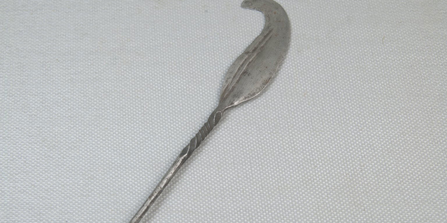 Curved Spear Point · Brooklyn Museum