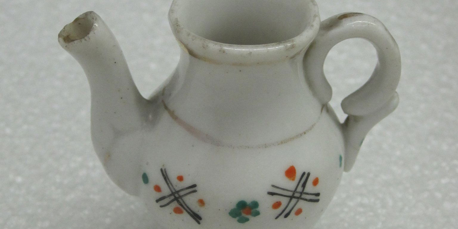 Miniature Chocolate Pot and Cover · Brooklyn Museum