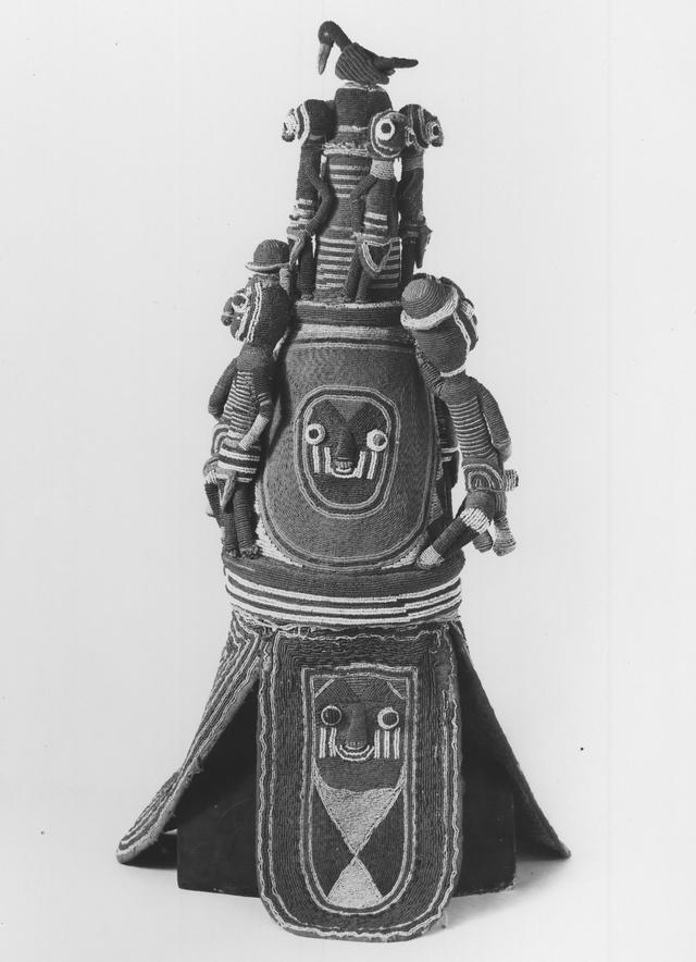 Beaded Crown (Ade) of Onijagbo Obasoro Alowolodu, Ògògà of Ikẹ́rẹ́ (r ...